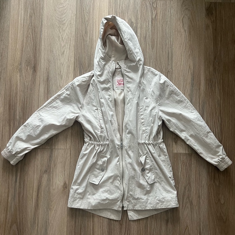 Levi’s Cream Windbreaker Jacket And Raincoat - Gem